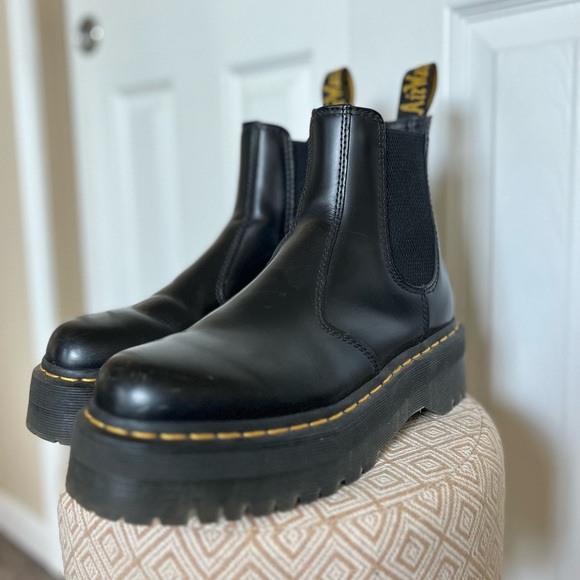 Dr. Martens | Shoes | Doc Martin Platform Chelsea Boot | Poshmark
